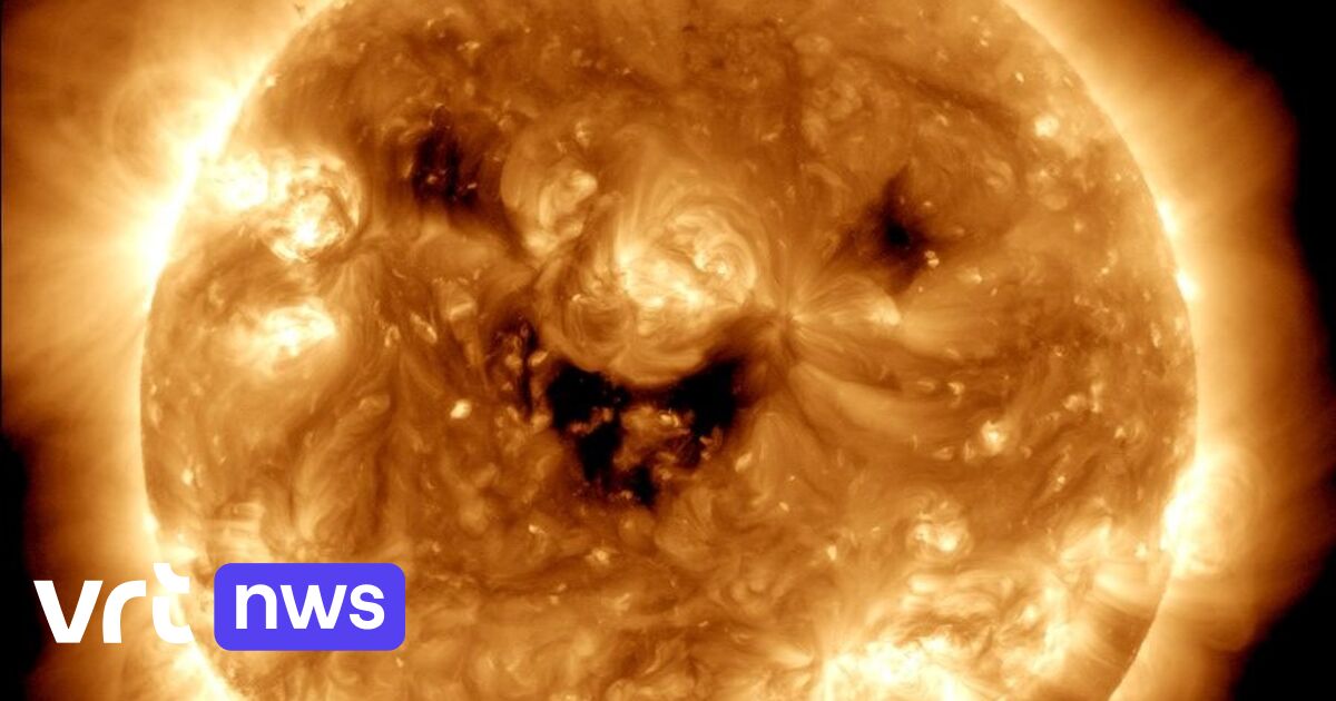 "Say cheese": NASA deelt indrukwekkende foto van "lachende" zon | VRT ...