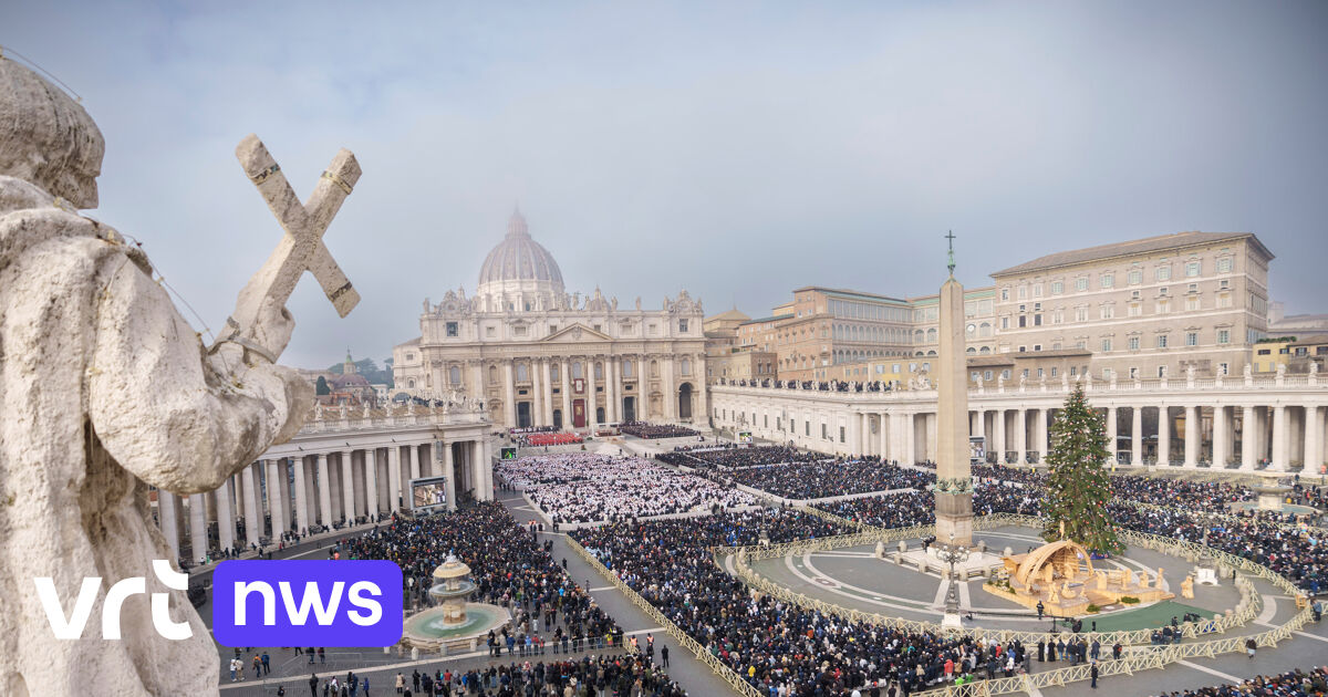 De uitvaartplechtigheid in Rome van paus emeritus Benedictus XVI | VRT ...