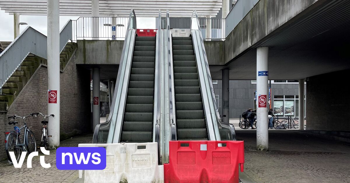 Roltrappen op Stationsplein in Brugge werken weer na drie jaar | VRT ...