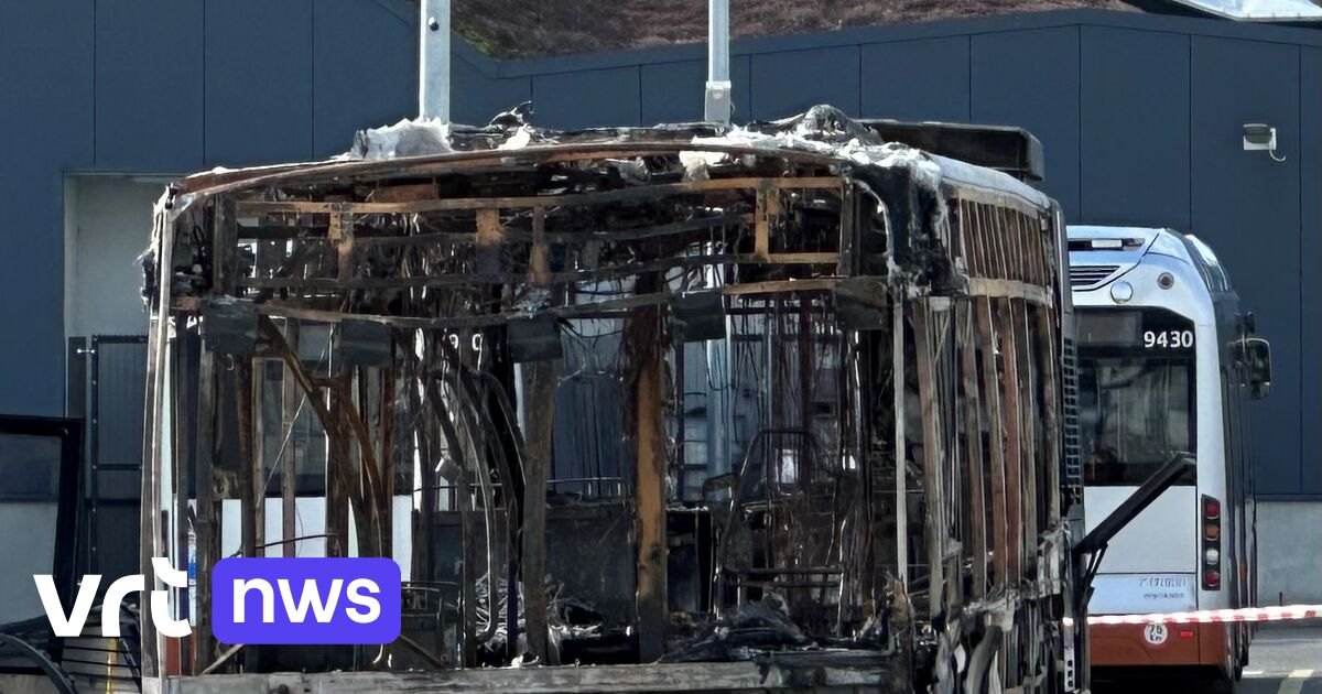 3 hybride bussen uitgebrand op stelplaats MIVB in Neder-Over-Heembeek ...