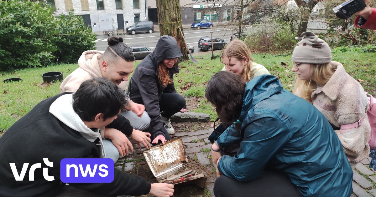 Theaterwerking LARF! graaft tijdscapsule na 10 jaar op in Sint ...