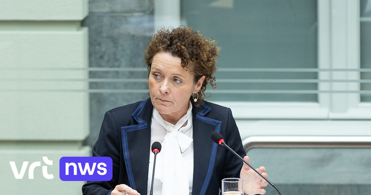 Adviseur van minister van Mobiliteit Lydia Peeters biedt ook ... Adviseur van minister van Mobiliteit Lydia Peeters biedt ook ...