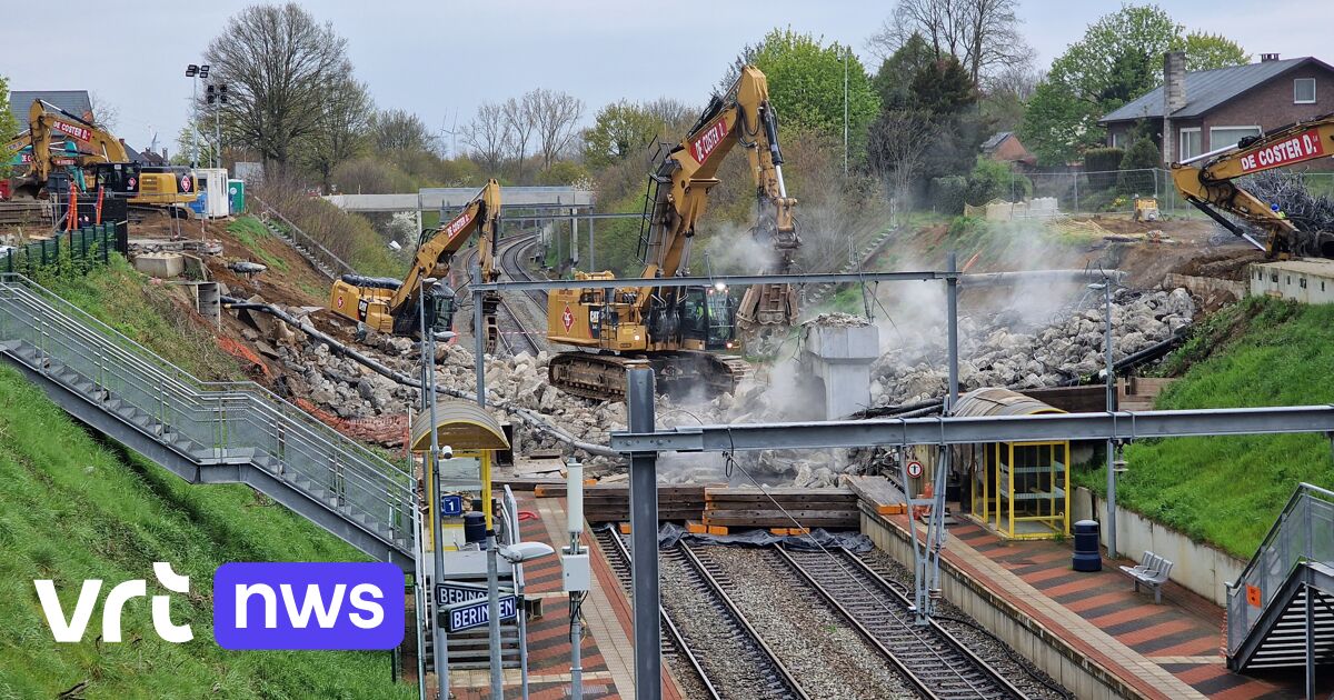 Brug Koerselsesteenweg over treinspoor in Beringen afgebroken voor bouw ...