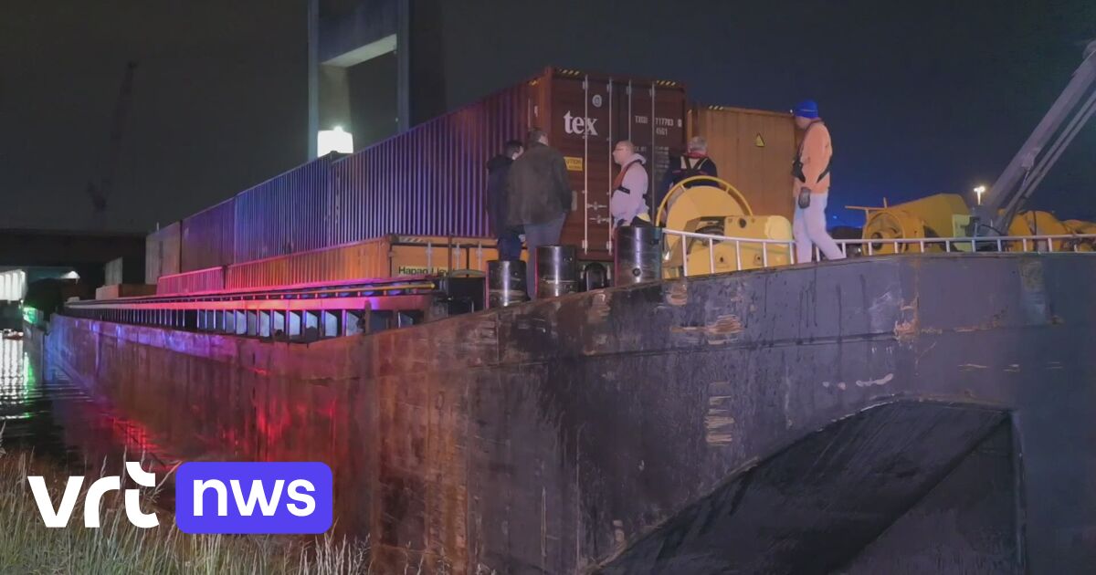 Container ship crashes into Willebroek Bridge (VIDEO) | VRT NWS: news