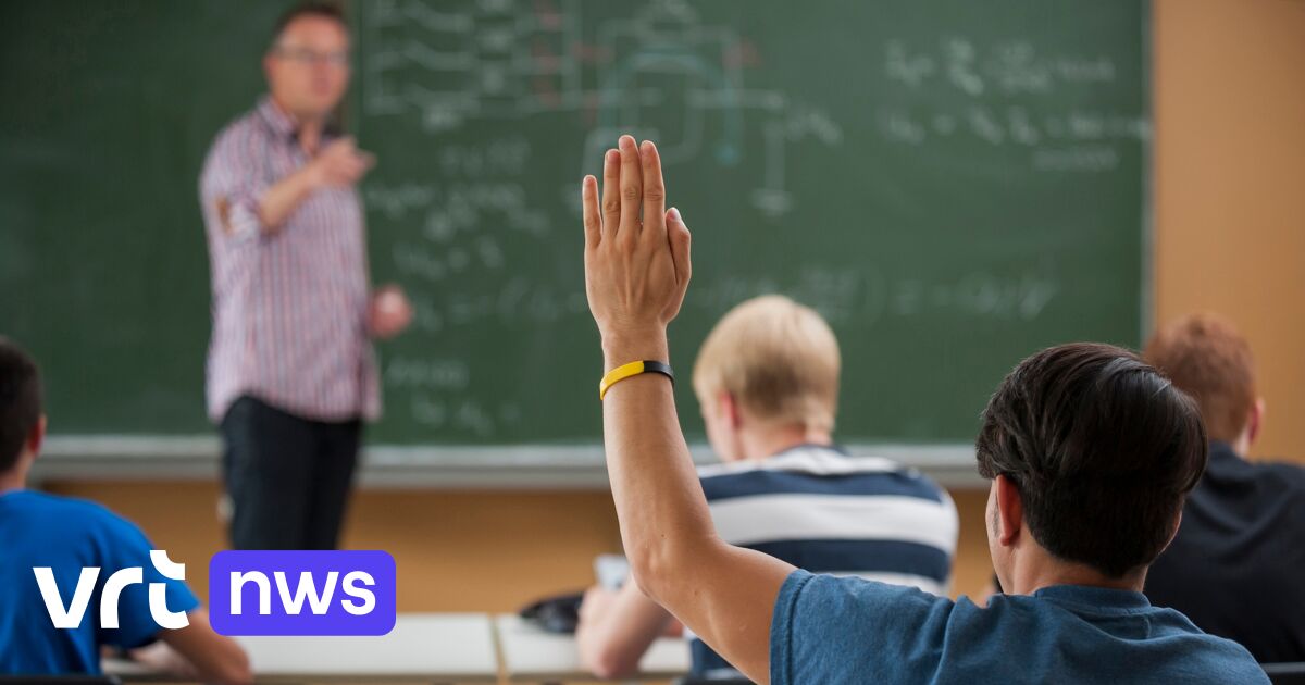 Vacatures leerkrachten Nederlands raken maar niet ingevuld: "Indruk ontstaan dat taalvakken er ...