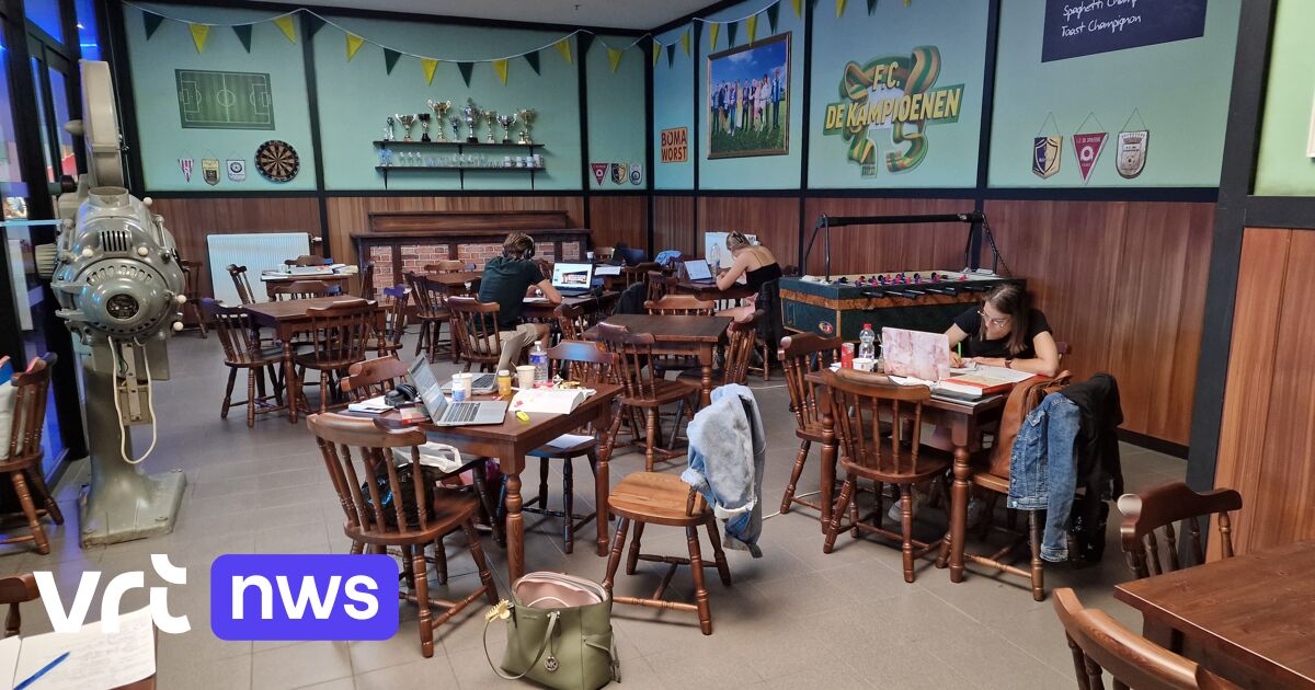 Hasseltse studenten blokken in café FC De Kampioenen en mogen gratis op attracties in Plopsa ...