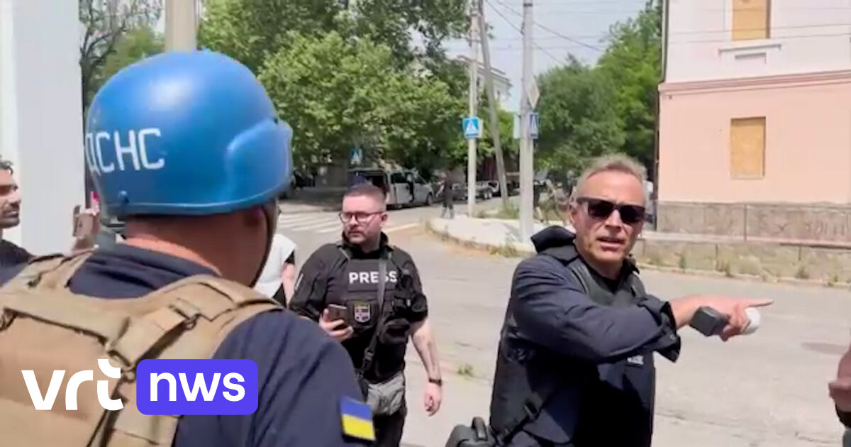 Nederlandse cameraploeg schuilt voor inkomend vuur tijdens reportage ...