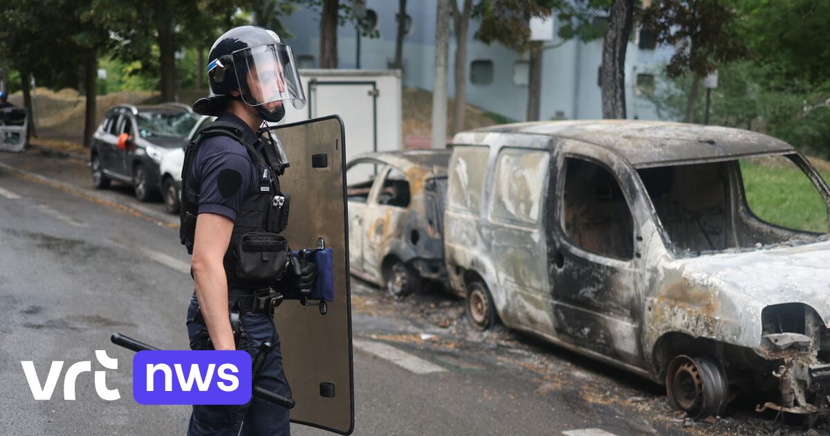 Franse politie pakt meer dan 1.300 mensen op bij nacht vol nieuwe ...