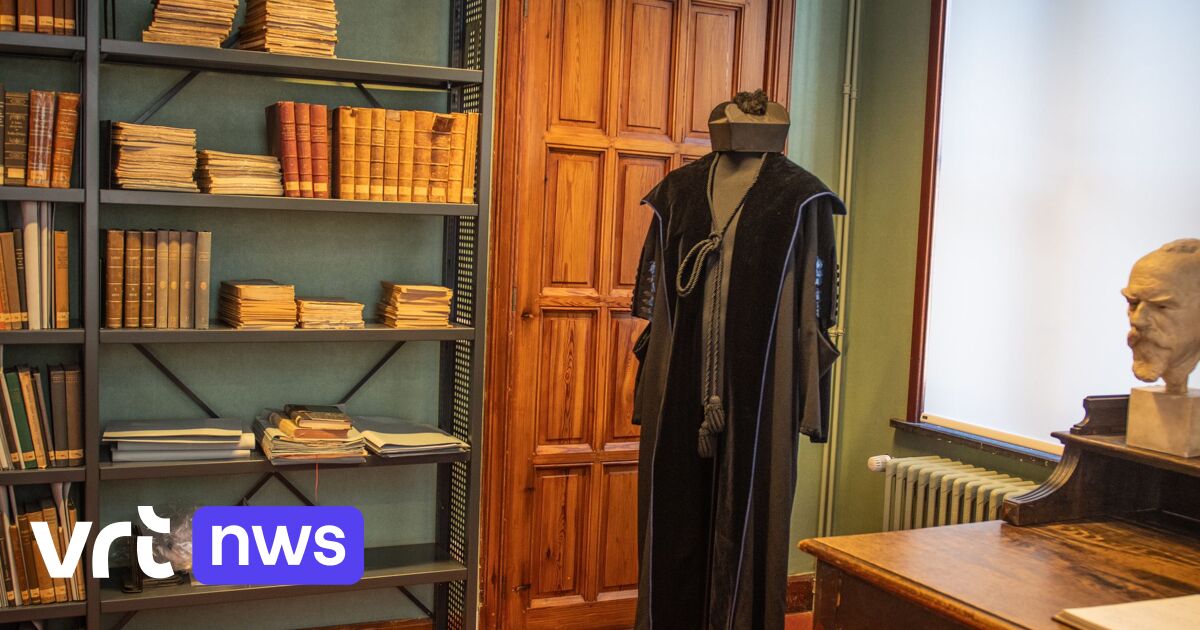 Toga van overleden KU Leuven-professor duikt 50 jaar na zijn dood plots ...