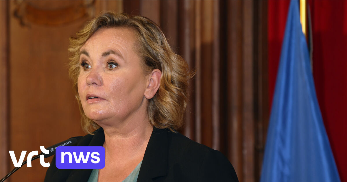 Parlementsvoorzitter Homans in 11 juli-toespraak: "Vertrouwen van de burger in politiek ...