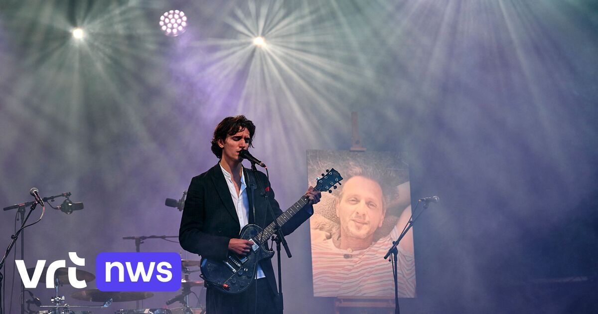 Bijna 1.700 mensen nemen (muzikaal) afscheid van Tom Pintens in ...