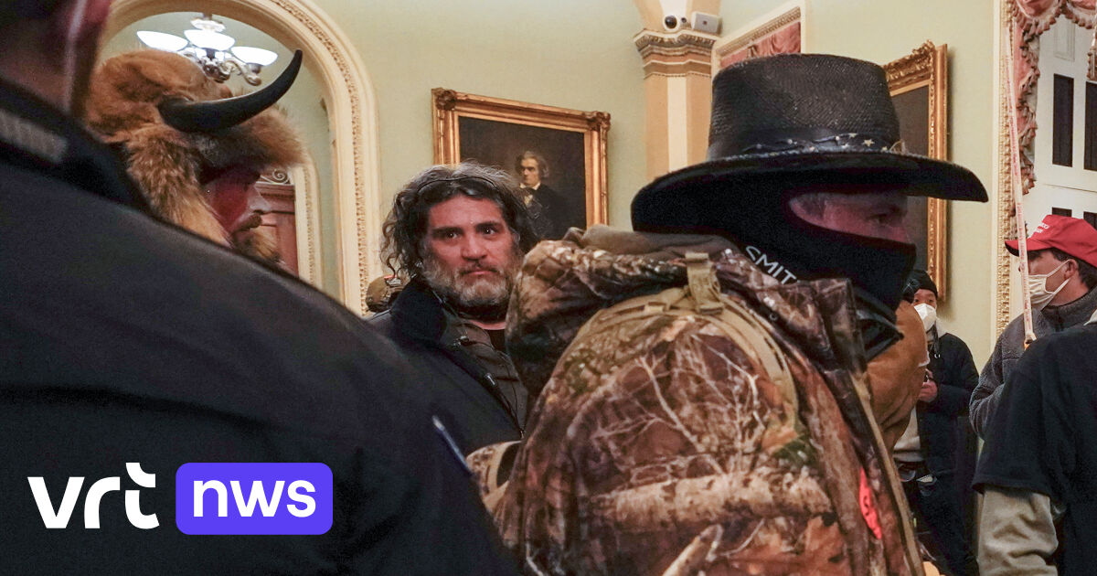 Proud Boys-leden veroordeeld tot 10 en 18 jaar cel voor bestorming Capitool | VRT NWS: nieuws