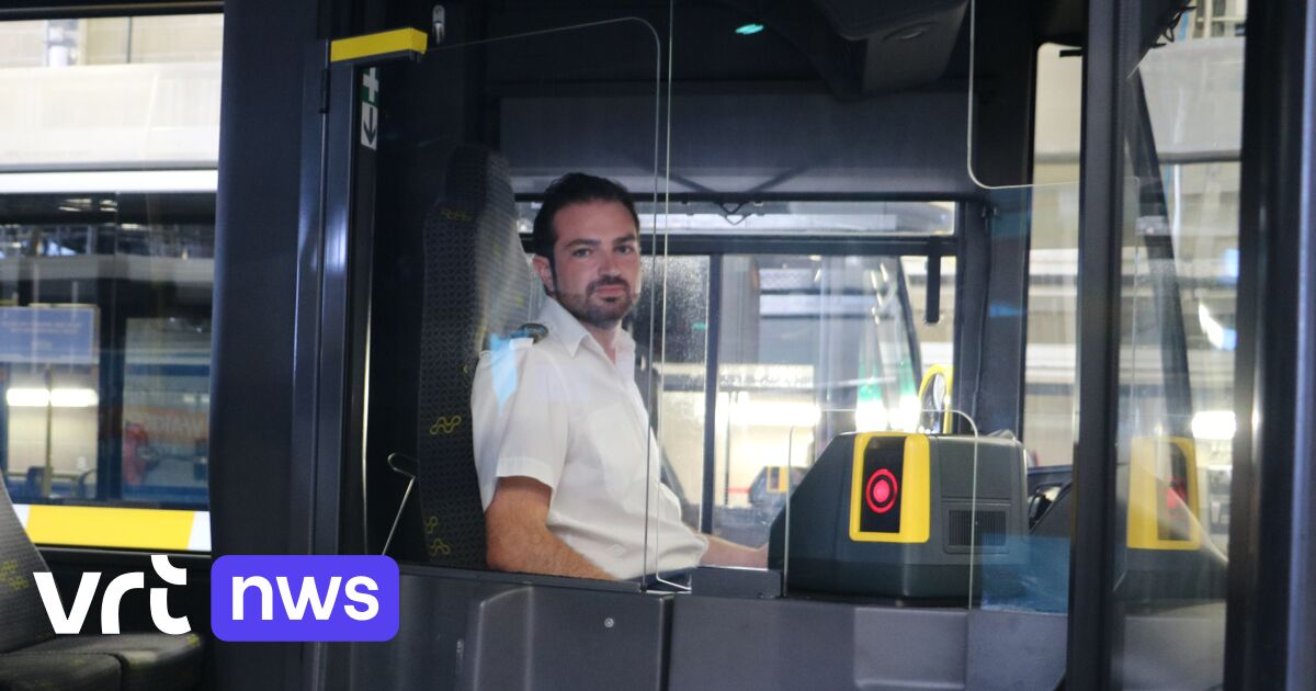 De Lijn gaat ook oudere bussen uitrusten met veiligheidsscherm zodat chauffeur afgeschermd zit ...
