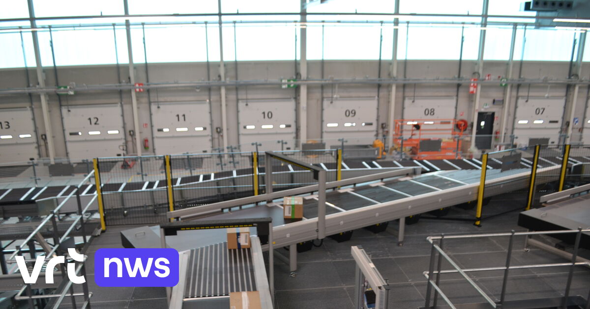 Nieuw sorteer- en distributiecentrum van PostNL in Evergem verwerkt ...