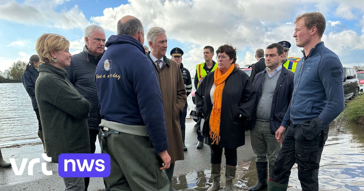 King Filip visits flood-stricken Westhoek | VRT NWS: news