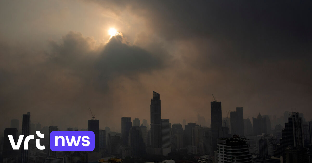 Thaise rechtbank geeft regering 90 dagen om noodplan op te stellen ...