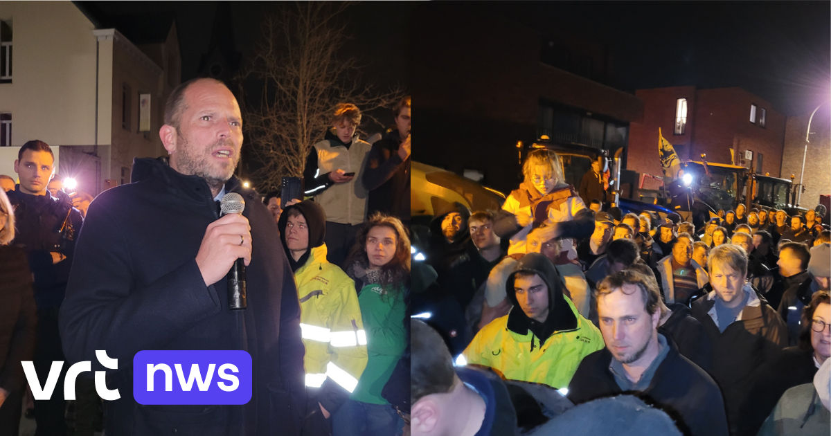 Boze boeren belegeren dorpscentrum Peizegem tijdens gespreksavond met ...