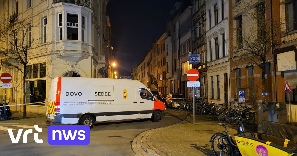 Explosie op 't Zuid in Antwerpen, voordeur en voertuig licht beschadigd ...