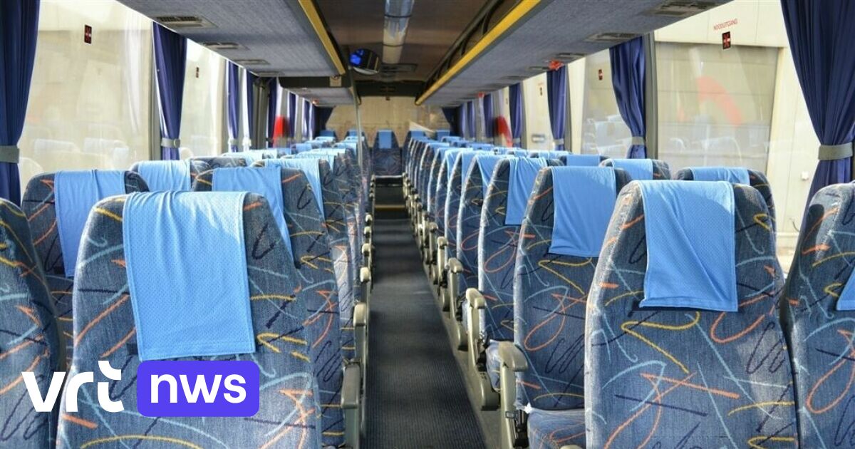 Bus met schoolkinderen tegengehouden aan De Nekker in Mechelen: remmen ...