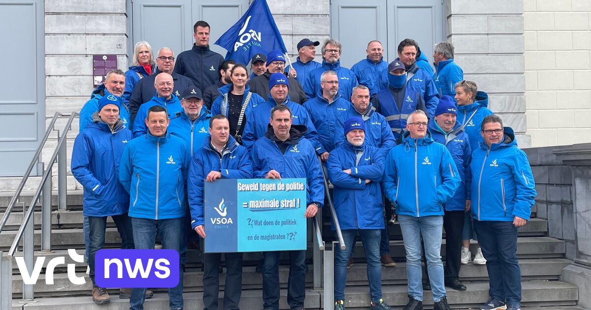 Politievakbond VSOA voert actie in Tongeren tegen geweld tegen politie | VRT NWS: nieuws
