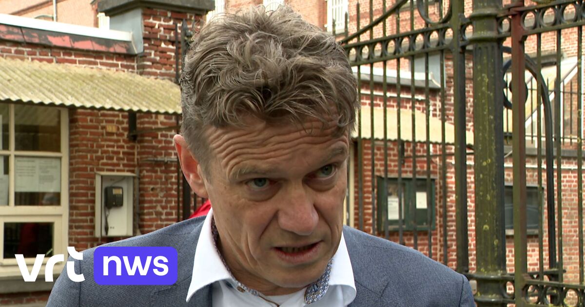 Minister van Justitie Van Tigchelt belooft gevangenismedewerkers werk ...