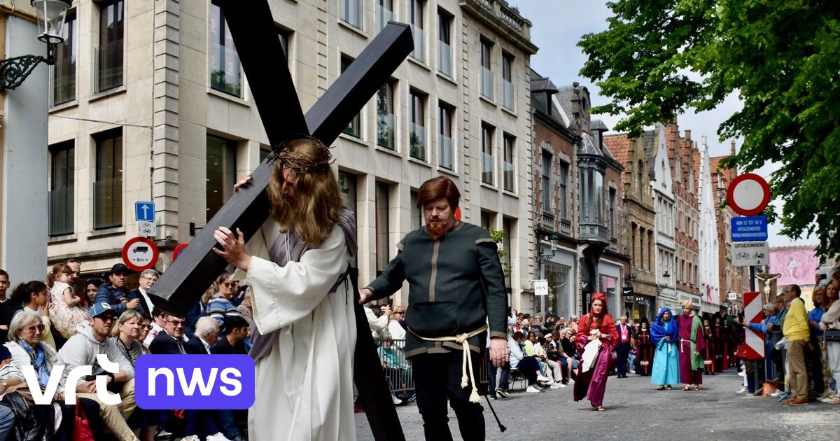 Heilig Bloedprocessie in Brugge lokt 45.000 bezoekers naar de ...