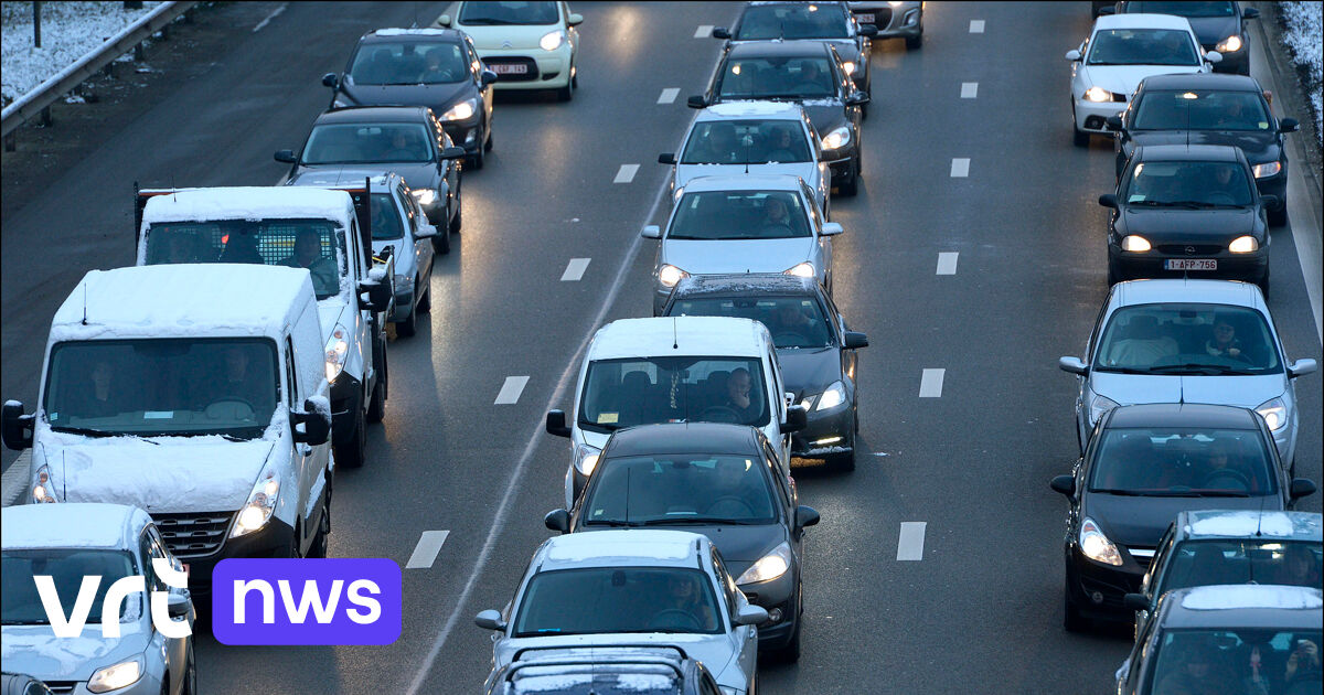Major disruption to traffic on the E313 motorway between Lummen and ...