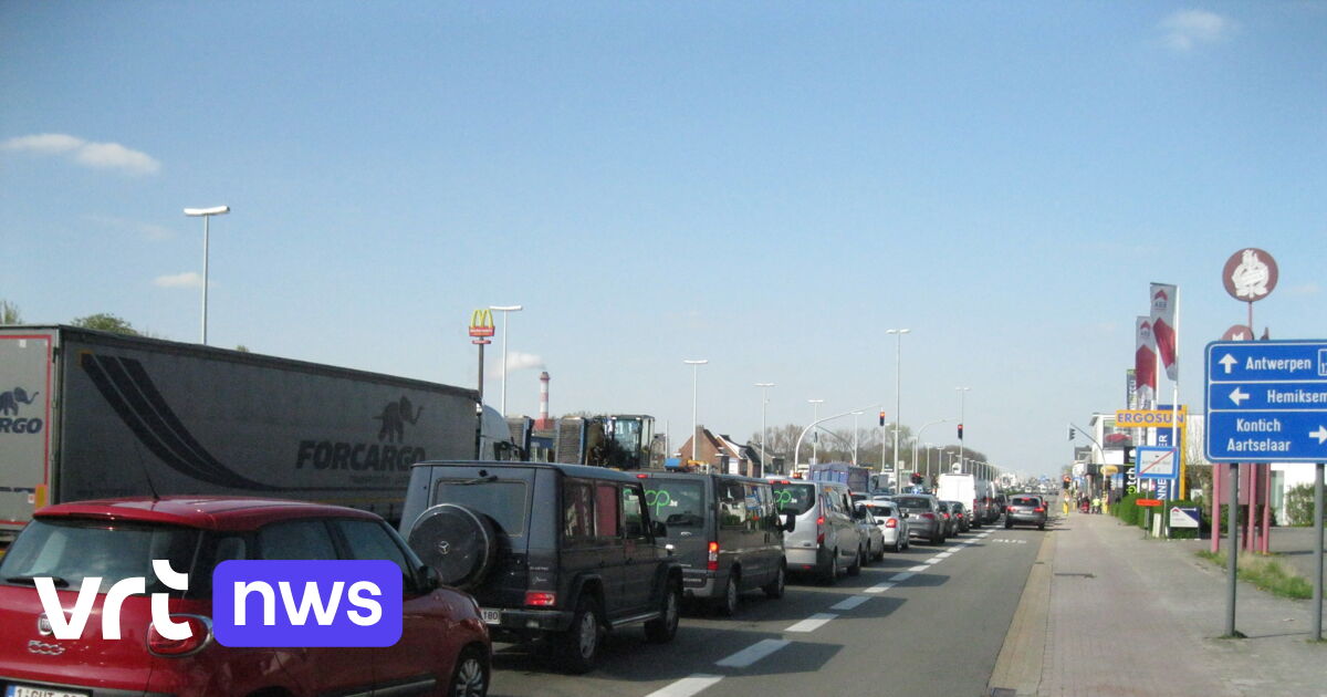 4 weekends files in Aartselaar door werken op de A12 van Antwerpen naar Brussel | VRT NWS: nieuws