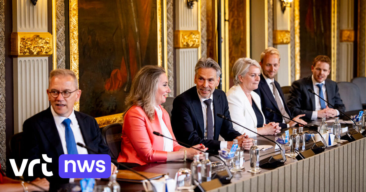 "Alle telefoons in het kluisje": Nederland verbiedt elektronische ...