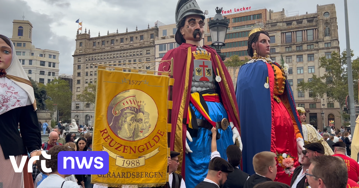 Reuzen uit Geraardsbergen en Dendermonde paraderen op de Ramblas van ...