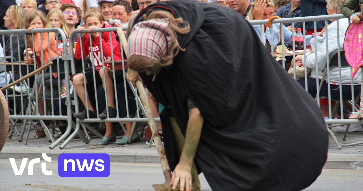 Patrick uit Beselare raapt al 40 jaar stront met blote handen in ...