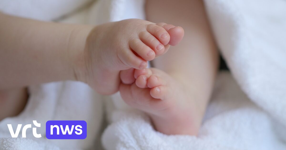 Ouders van overleden baby van 5 maanden uit Gent blijven in de cel ...