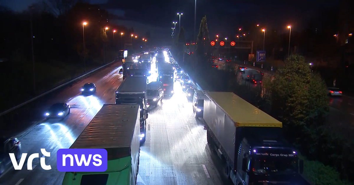 Verkeer rond Antwerpen loopt stilaan los na dramatische filedag | VRT NWS: nieuws