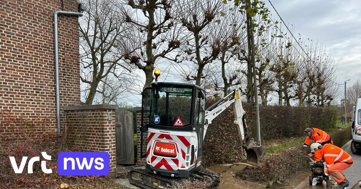 Delen van Waanrode zonder water door waterlek | VRT NWS Nieuws