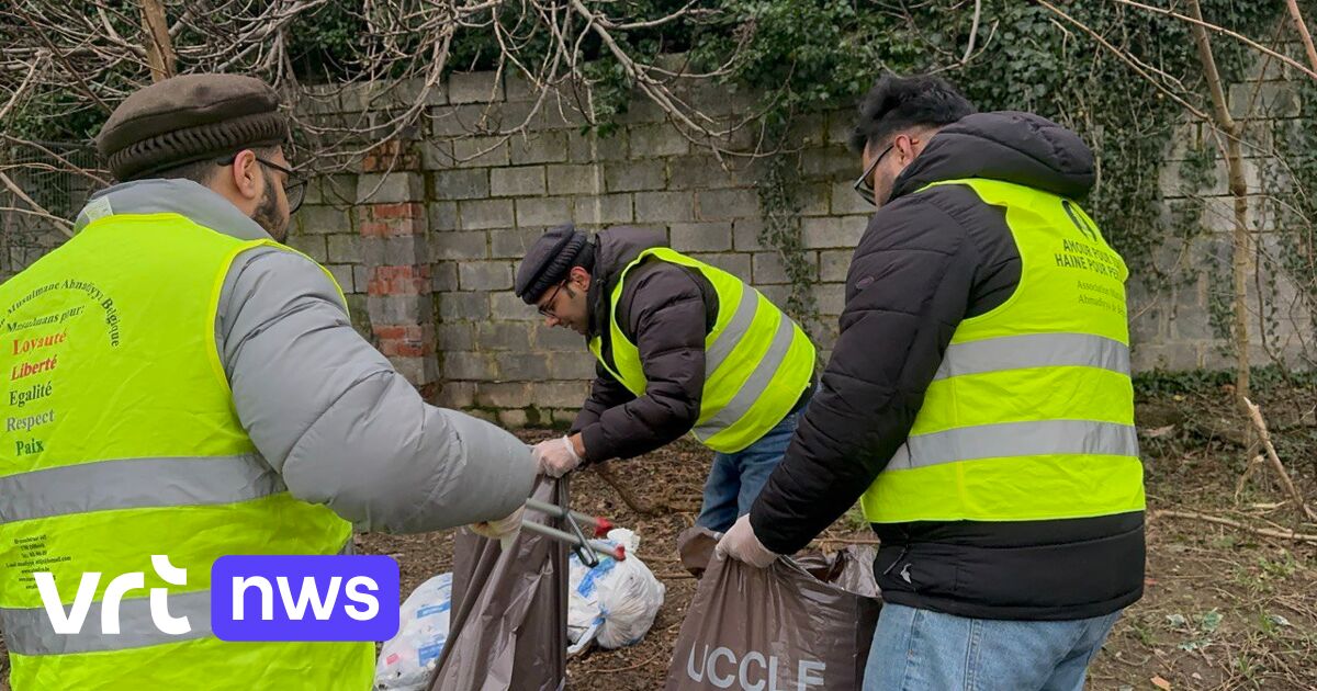 Ahmadiyya Moslim Gemeenschap ruimt straten op in Ukkel | VRT NWS: nieuws