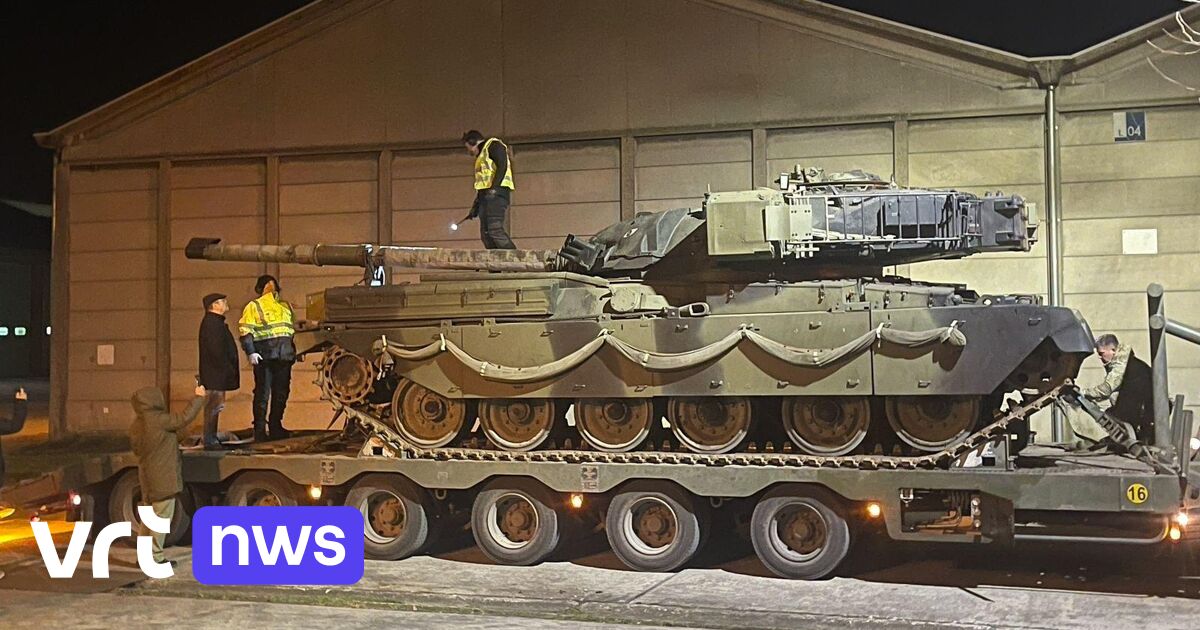 British Chieftain tank arrives at future military museum in Ieper | VRT ...