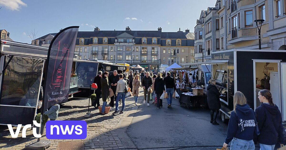 Niet alleen op zondag, maar ook op vrijdagavond markt in Wemmel tijdens ...