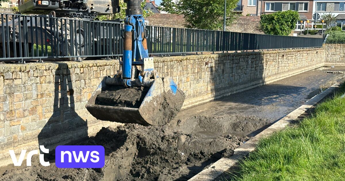 Werkzaamheden om slib te verwijderen uit Jeker in Tongeren volop aan de ...