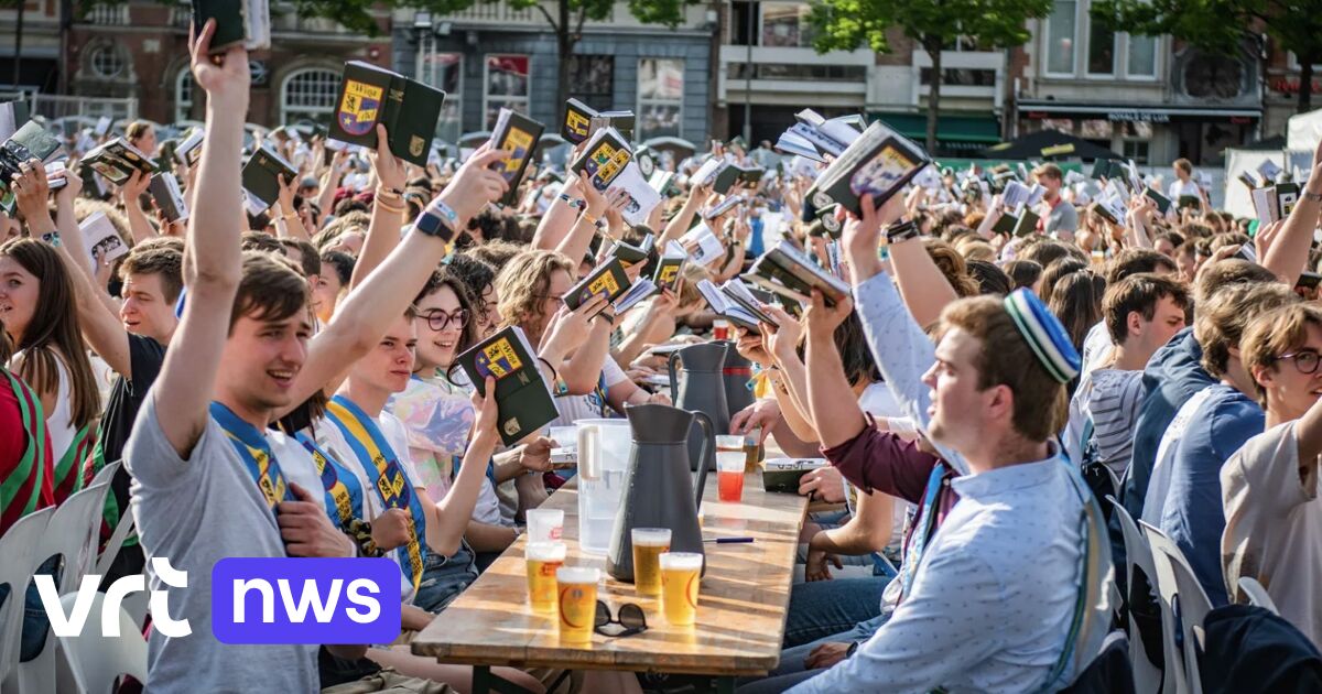 Meer dan 4.000 studenten op grootste Beiaardcantus in Leuven: "Aantal dronken studenten daalt ...