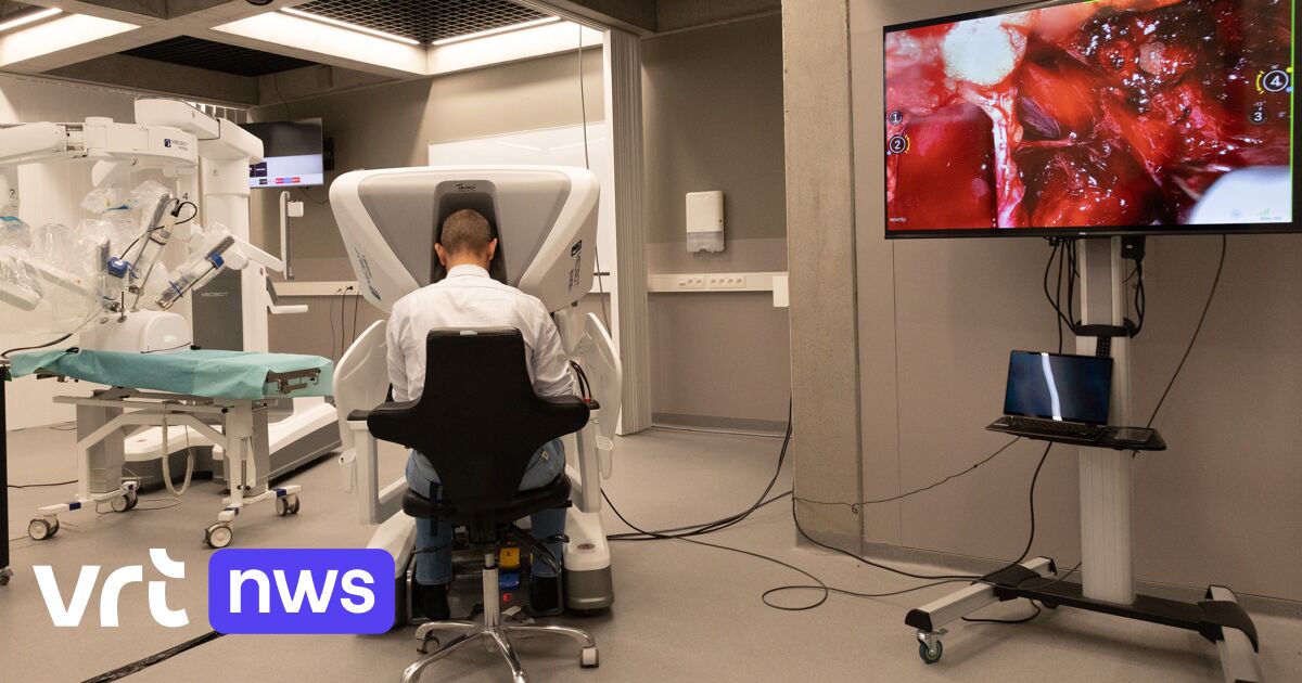 1e operatie van op afstand in Europa: dokter in Melle verwijdert via ...