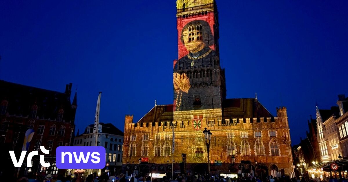 Eerste voorstelling van 'Het Belfort Vertelt' in Brugge druk bijgewoond ...