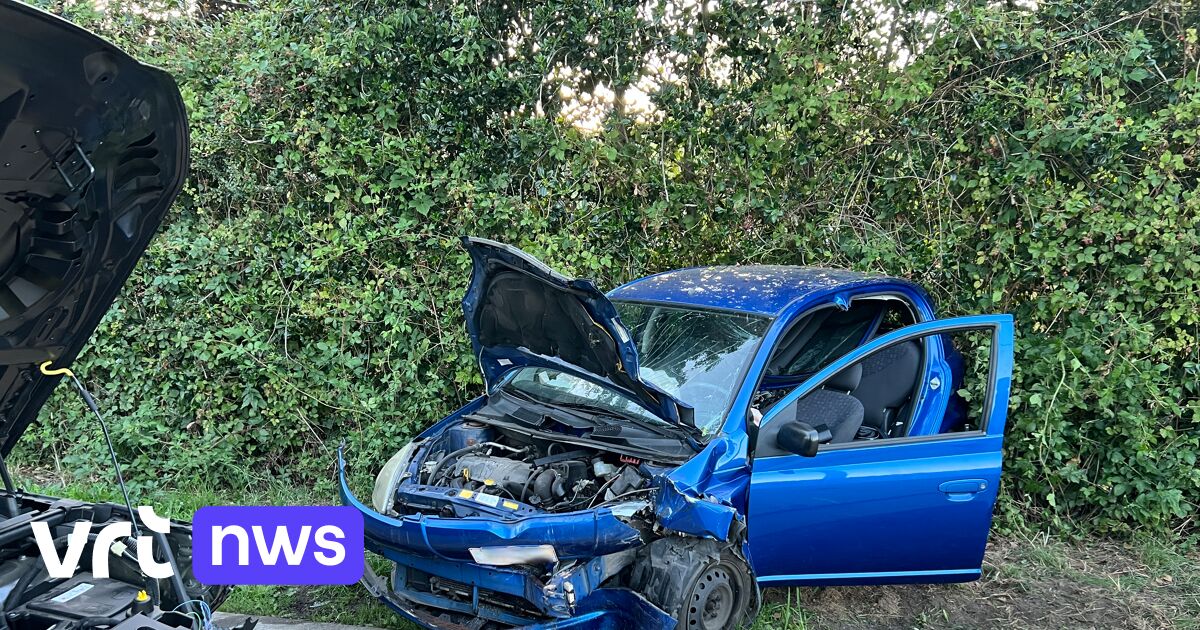 Man onder invloed veroorzaakt frontale botsing in Torhout, vrouw van 80 levensgevaarlijk gewond ...