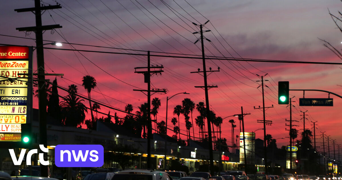 Porno helena tentação quick knock and the door opened a