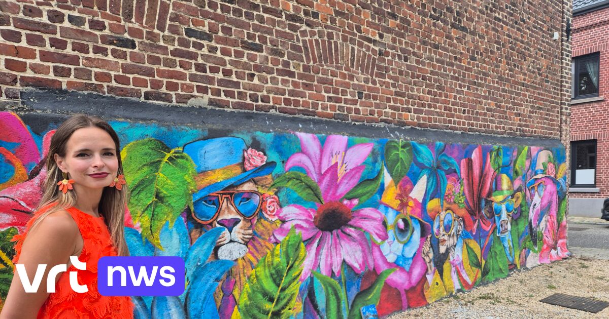 Katrijn zet op 1 jaar tijd muurschildering op haar gevel in Kumtich ...