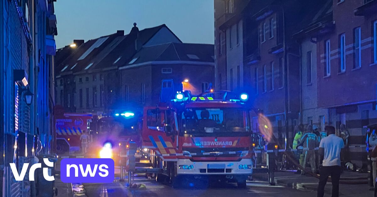 Gezin verliest woning na felle brand in Aalst: oorzaak nog onduidelijk | VRT NWS: nieuws