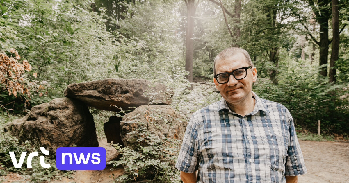 Staat er echt een oude stenen offertafel in het Kluisbos in Ruien ...