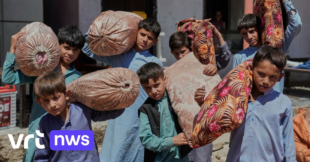 Vier jaar na machtsovername door taliban worden Afghanen massaal ...