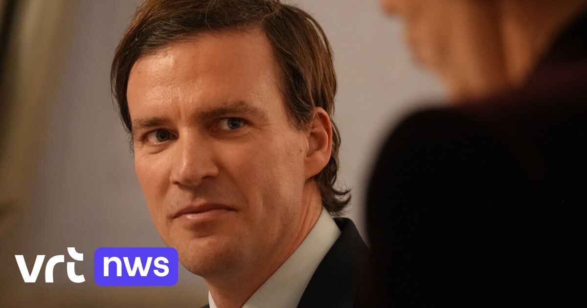 Burgemeester De Clercq keert terug naar Gentse stadhuis na rustperiode: "Soms moet je durven ...