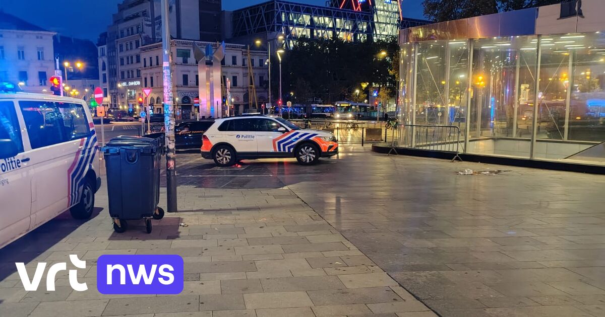 Dakloze persoon dood aangetroffen in metrostation Naamsepoort in ...