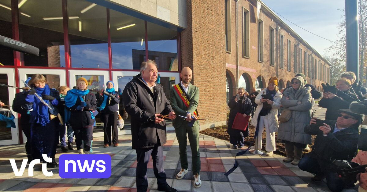 Vernieuwde stadhuis Mortsel na meer dan 7 jaar feestelijk in gebruik ...